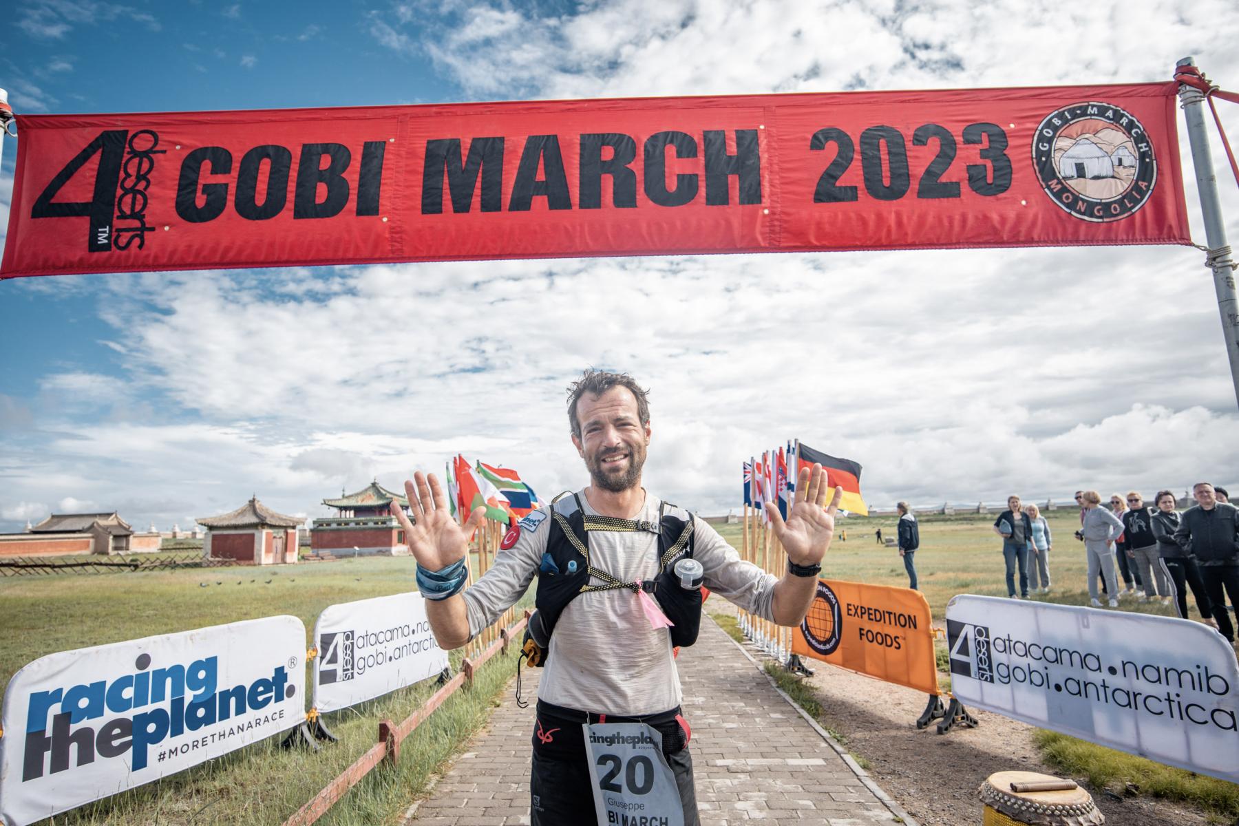 RacingThePlanet - Gobi March: A 250km Walk In The Mongolian Desert